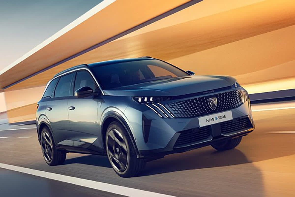 푸조, 3열 시트의 전기 SUV e-5008 공개