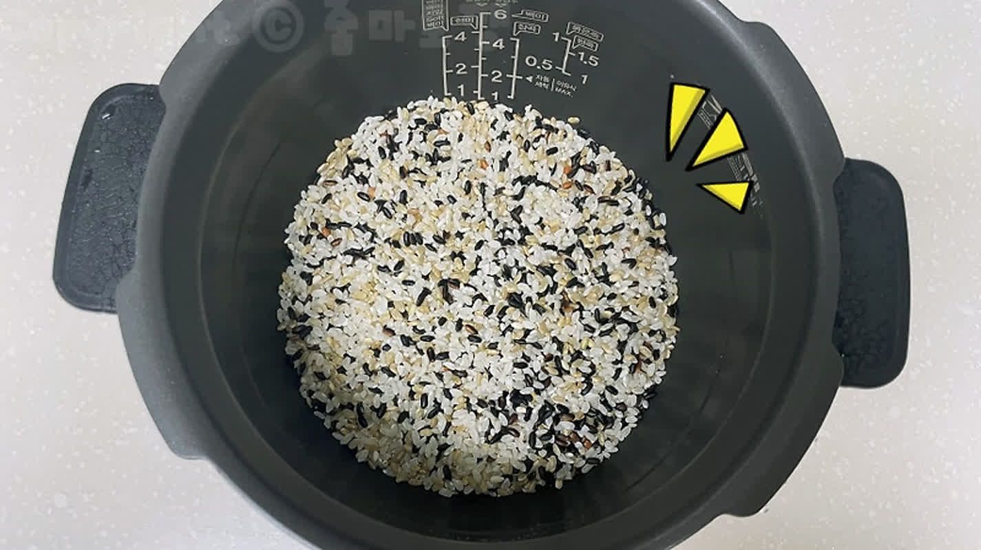 If you wash rice like this, you're eating all the 'heavy metals'!?