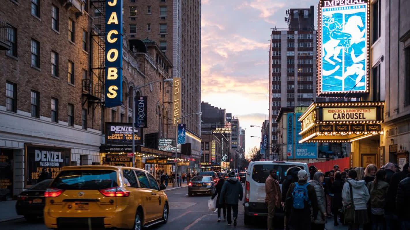 [여행人터뷰] “뉴욕, 비싸서 엄두 못 낸다고?”… ‘이때’ 가면 할인 쏟아져 | 여행 플러스