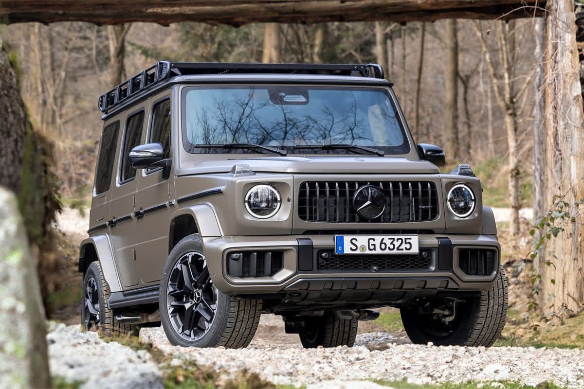 “Overwhelming visuals with V8 engine” Mercedes AMG G63 improved model