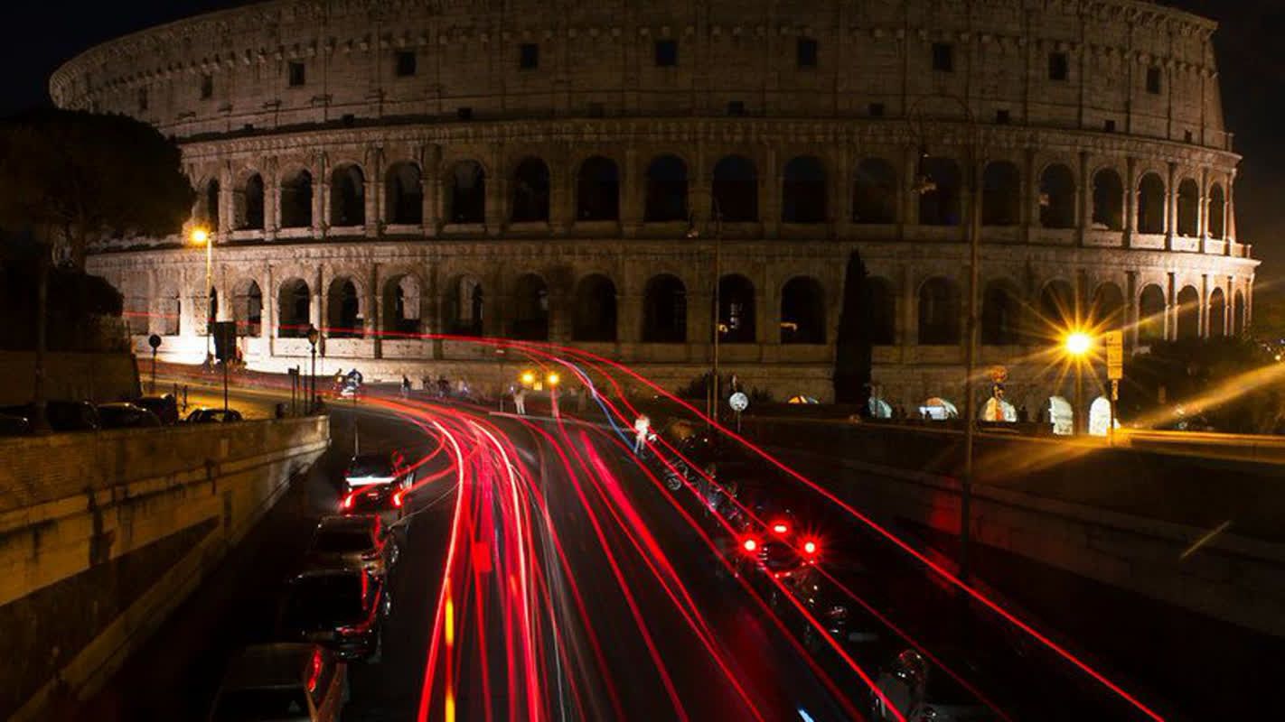 In France, the maximum fine for violating road signs is 200 million won ...