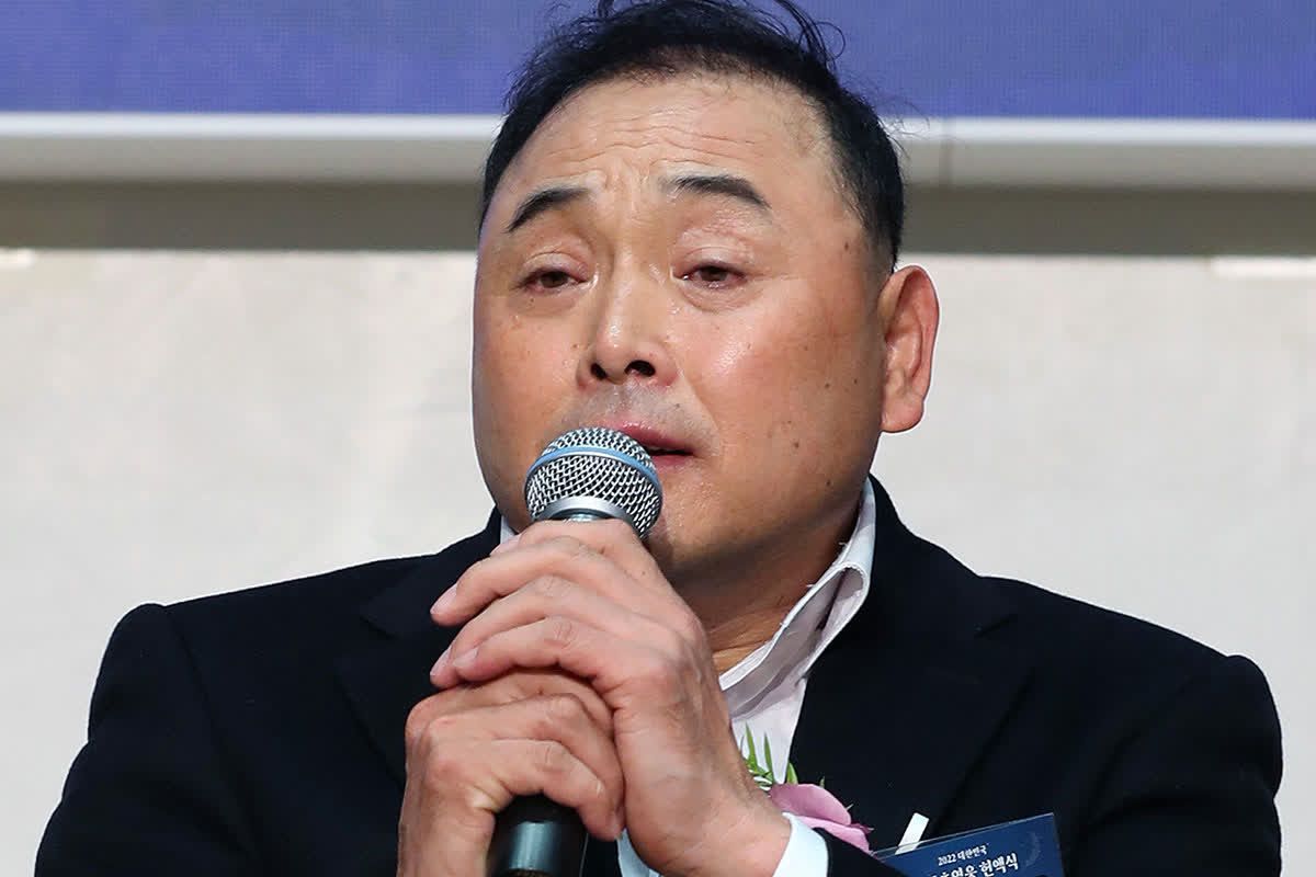 อีบงจู (Lee Bong-joo) แชร์ข่าวดีหลังจากป่วยด้วยโรคที่รักษาไม่หายมานาน 4 ปี