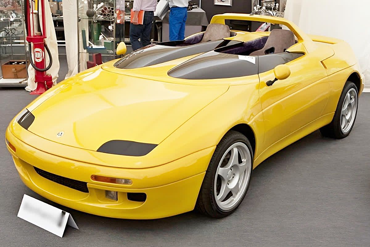 Only one in the world? Kia Elan convertible, ultra-rare model spotted ...