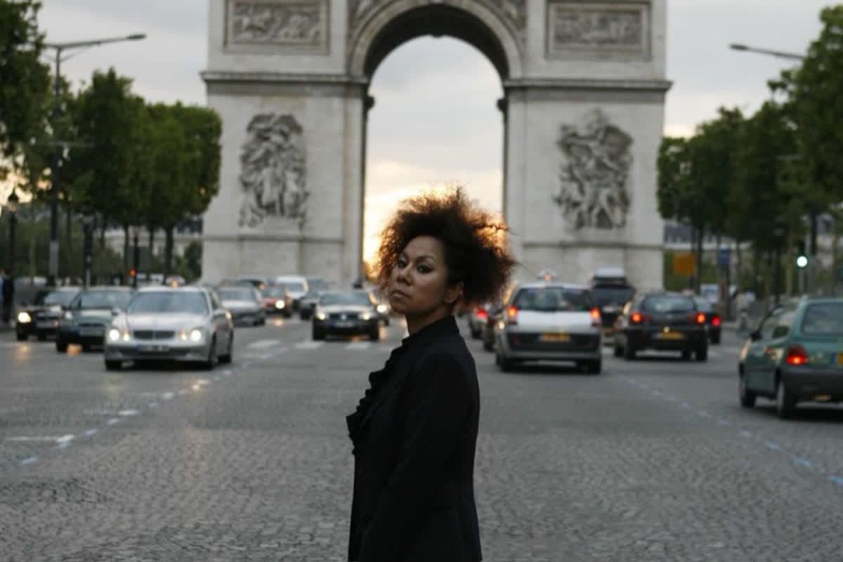 Singer Lee Yu-Boni, who went on stage even at the moment of her mother ...