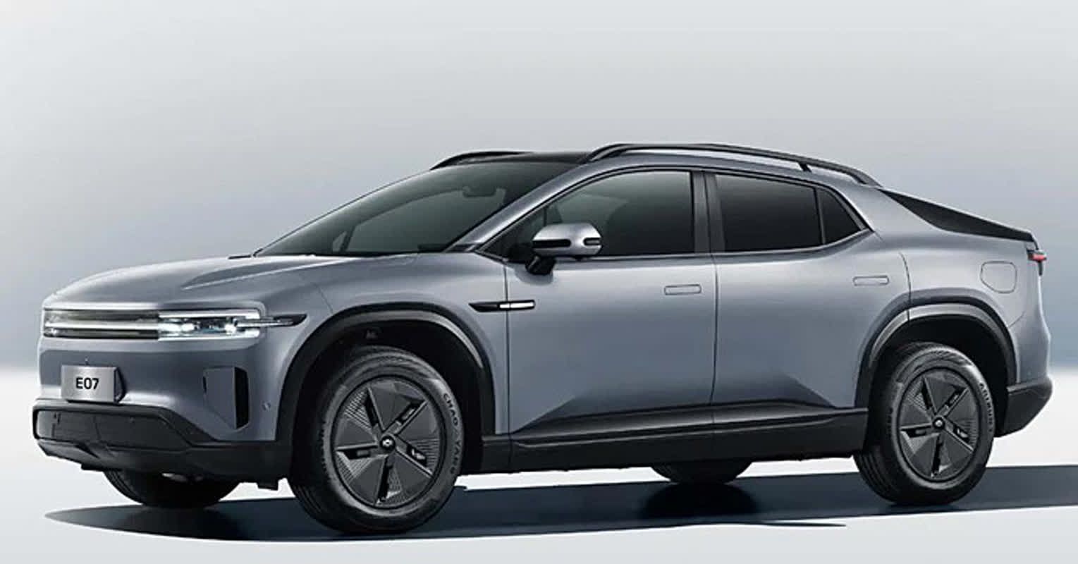 Changan Motors launches 'E07' electric SUV that transforms into a ...