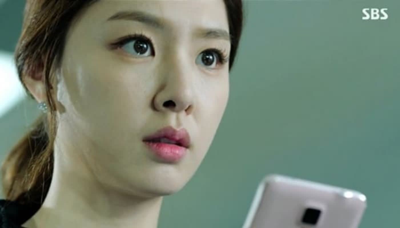 일하느라 8시간 동안 카톡 답장 못하는거.. 이해 안되는 일일까?